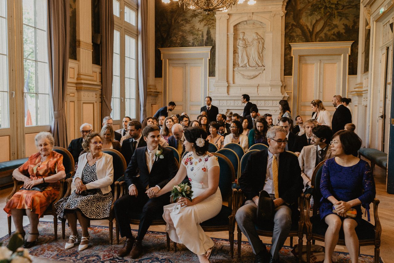 Photographe Mariage civil intime à la Mairie du 16ème, Paris