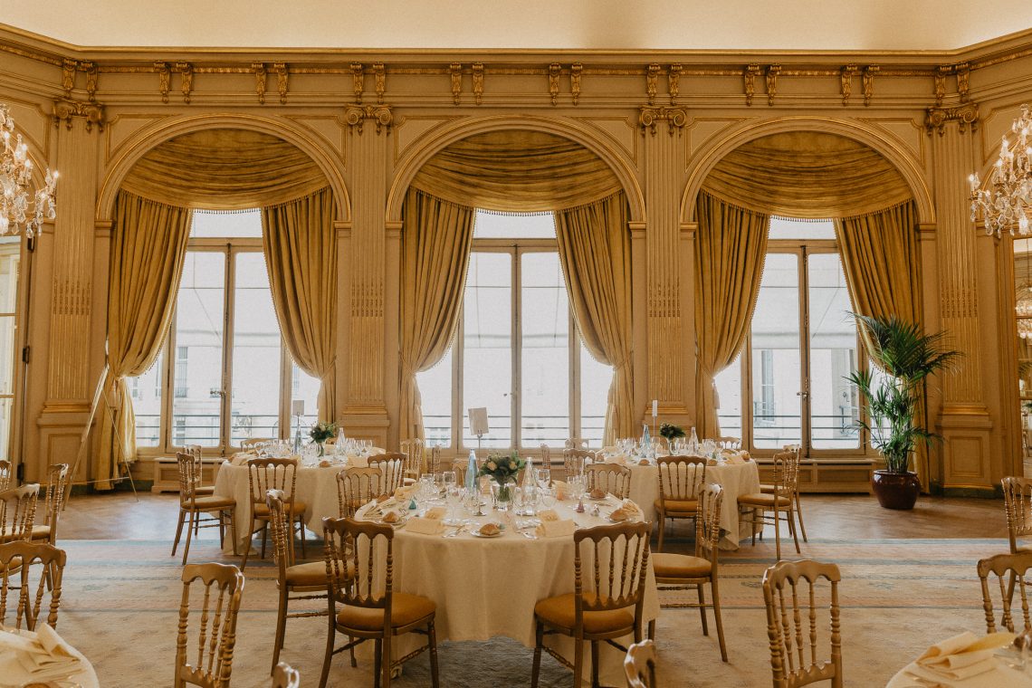 Photographe Mariage civil intime à la Mairie du 16ème, Paris