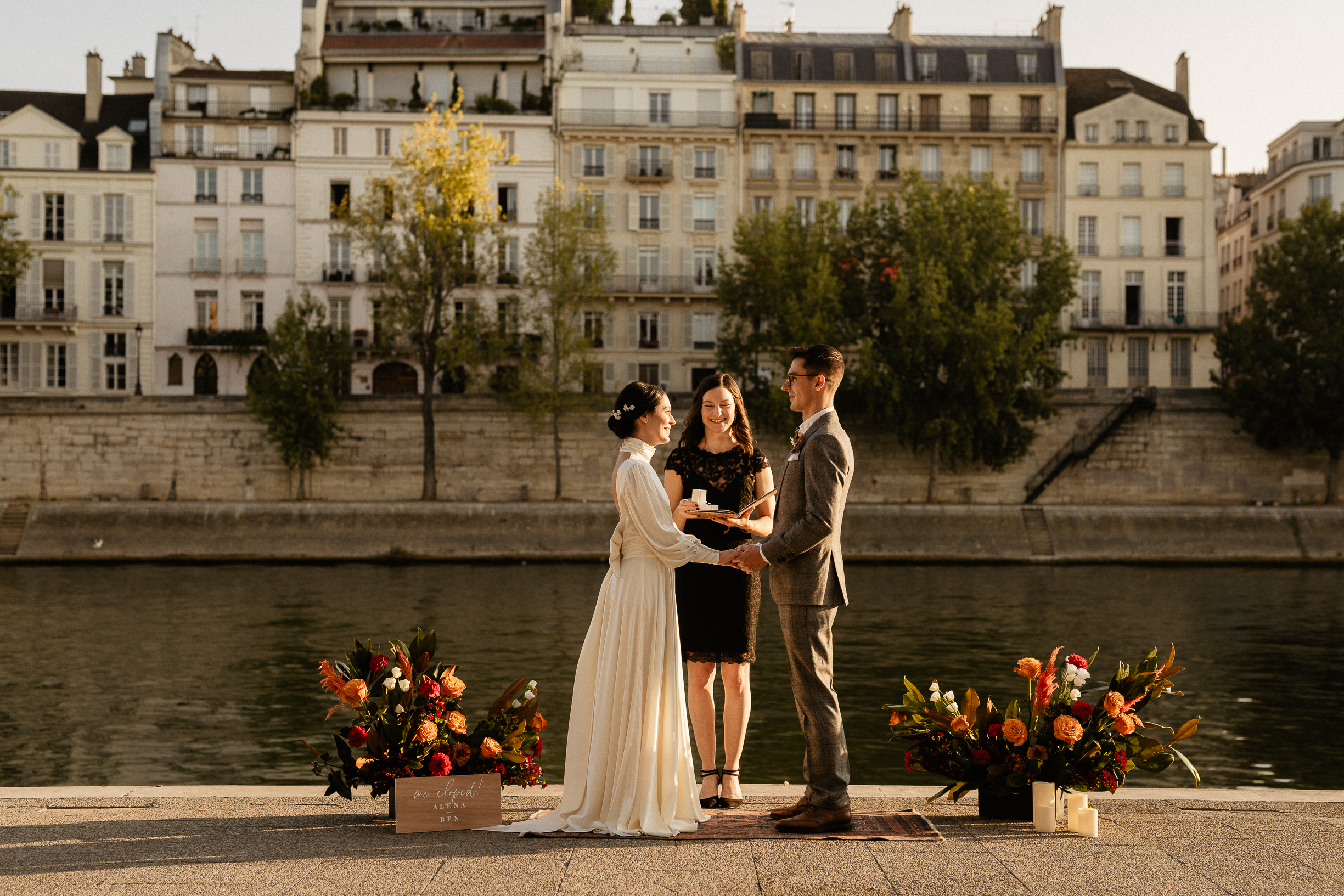 Stunning autumn elopement in Paris | Through The Glass Paris