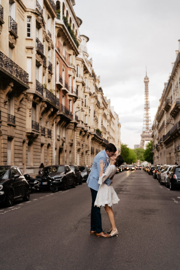 Paris Couple & Engagement Photographer | Through The Glass Paris